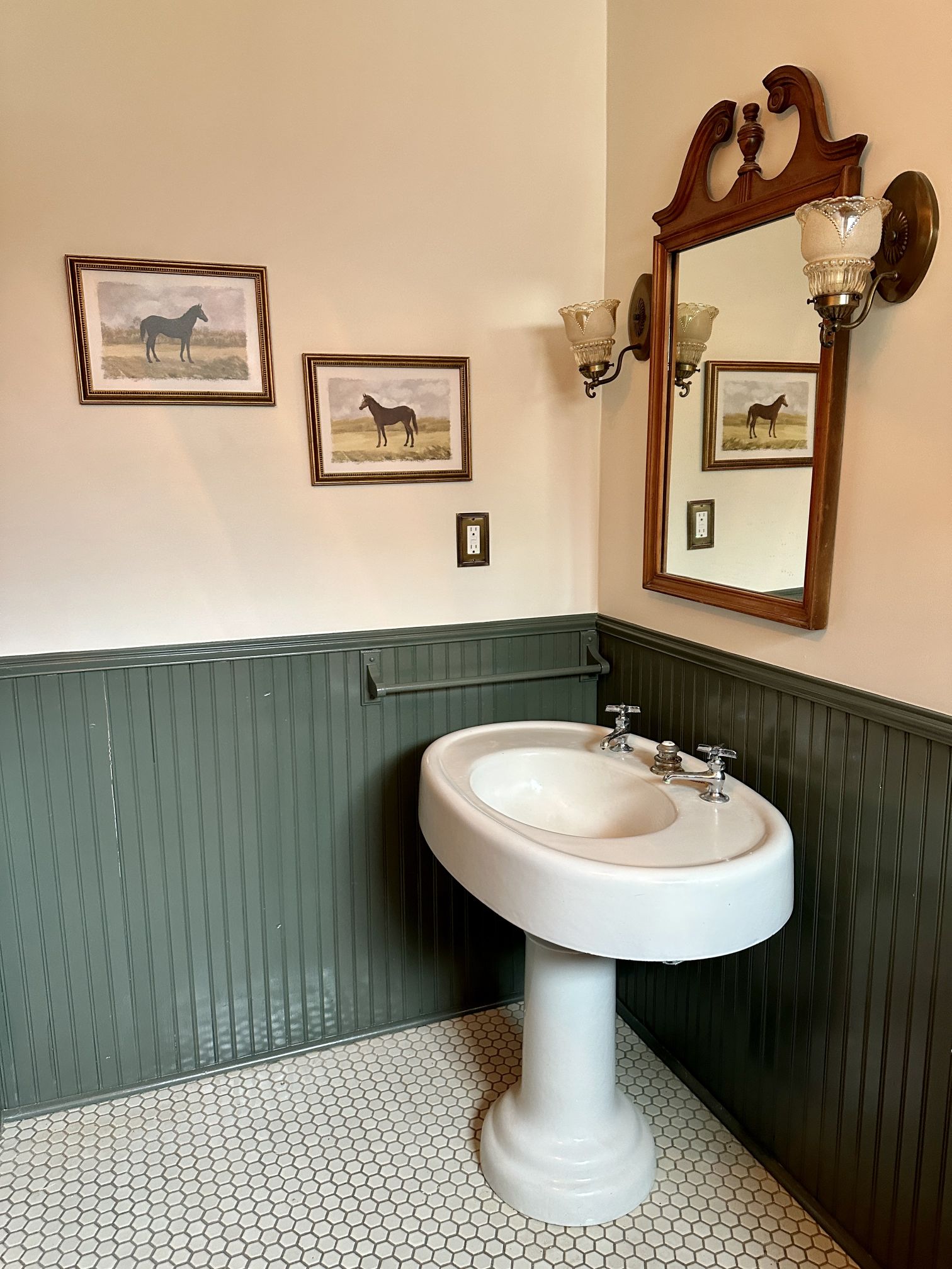 About The Versailles House